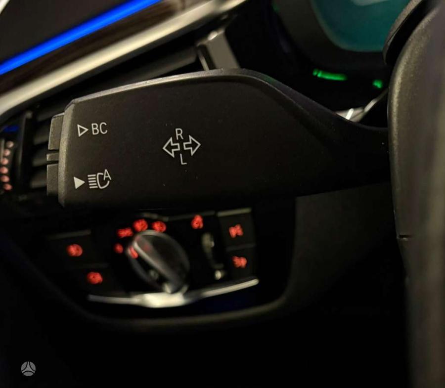 Blue BMW 520 2019 in Marijampole, with an engine capacity of 2.00 L and mileage of 321 thousand km for 17650 €, photo 19 on AUTOMOTO.COM.LV