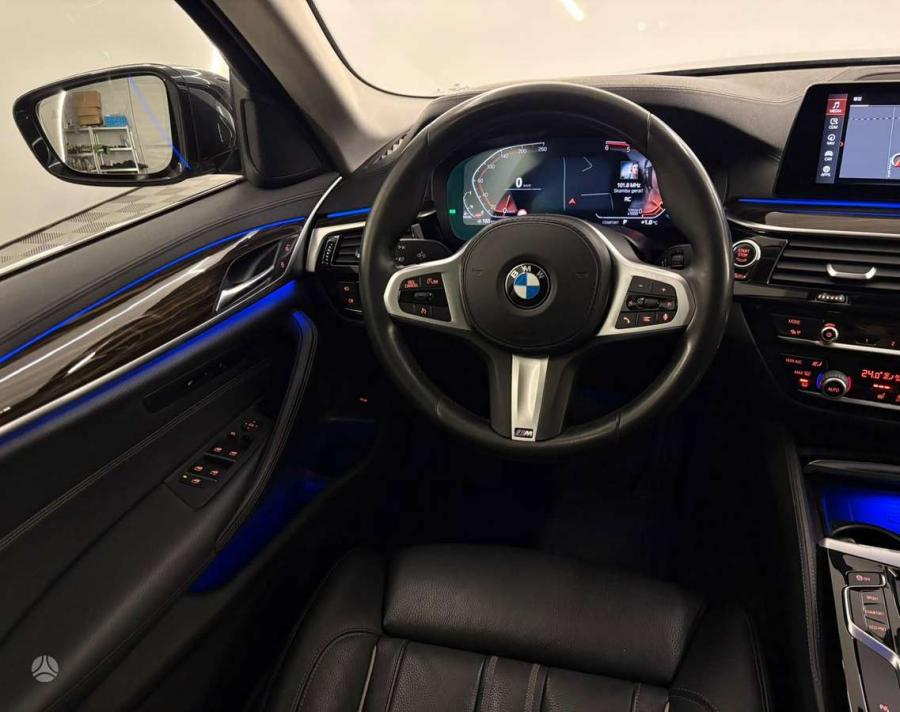 Blue BMW 520 2019 in Marijampole, with an engine capacity of 2.00 L and mileage of 321 thousand km for 17650 €, photo 24 on AUTOMOTO.COM.LV