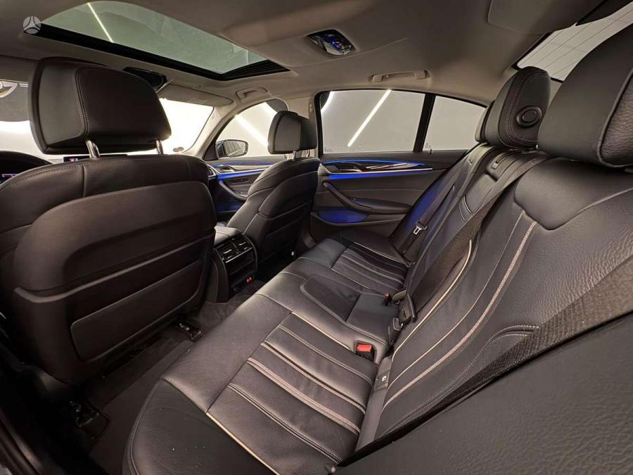 Blue BMW 520 2019 in Marijampole, with an engine capacity of 2.00 L and mileage of 321 thousand km for 17650 €, photo 26 on AUTOMOTO.COM.LV