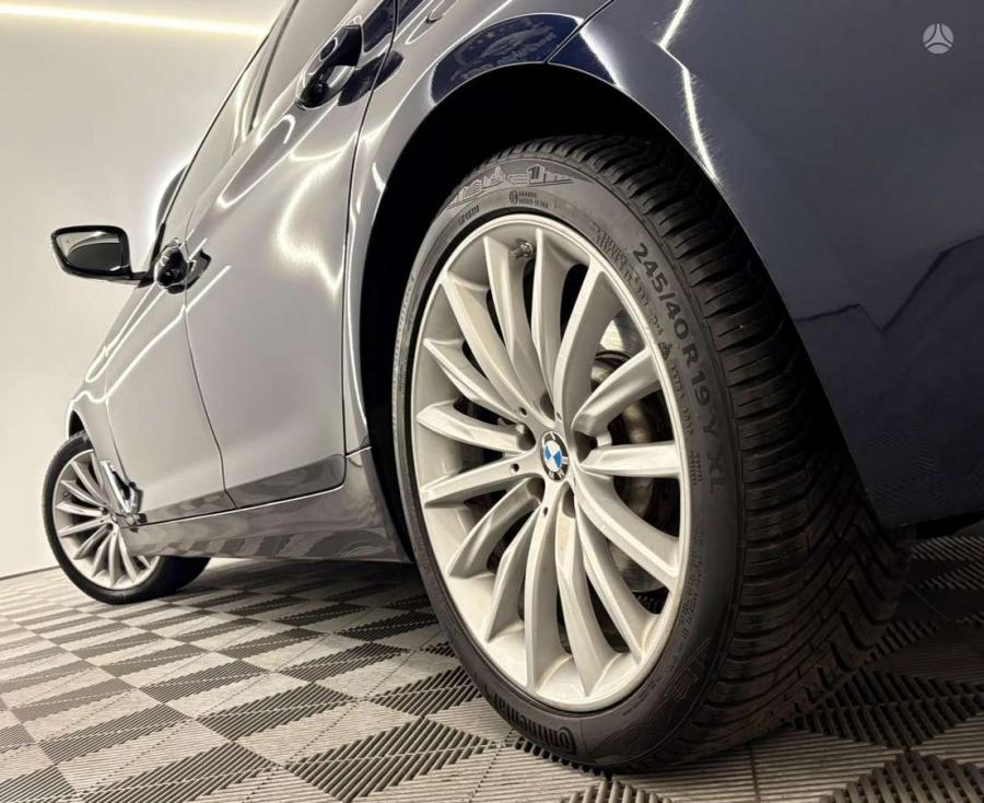 Blue BMW 520 2019 in Marijampole, with an engine capacity of 2.00 L and mileage of 321 thousand km for 17650 €, photo 28 on AUTOMOTO.COM.LV