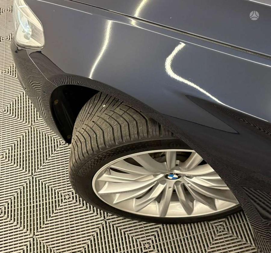 Blue BMW 520 2019 in Marijampole, with an engine capacity of 2.00 L and mileage of 321 thousand km for 17650 €, photo 30 on AUTOMOTO.COM.LV