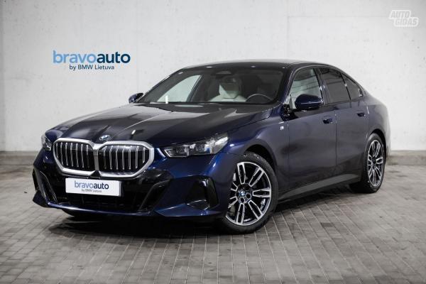 Blue BMW 520 2023 in Vilnius, with an engine capacity of 2.00 L and mileage of 89 thousand km for 49991 €, photo 1 on AUTOMOTO.COM.LV