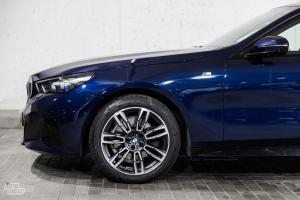 Zils BMW 520 2023 Viļņa, ar dzinēja tilpumu 2.00 L un nobraukumu 89 tūkst. km par 49991 €, foto 6 vietnē AUTOMOTO.COM.LV