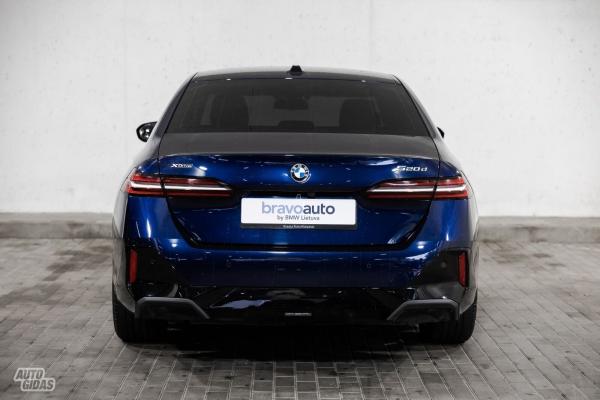 Blue BMW 520 2023 in Vilnius, with an engine capacity of 2.00 L and mileage of 89 thousand km for 49991 €, photo 10 on AUTOMOTO.COM.LV
