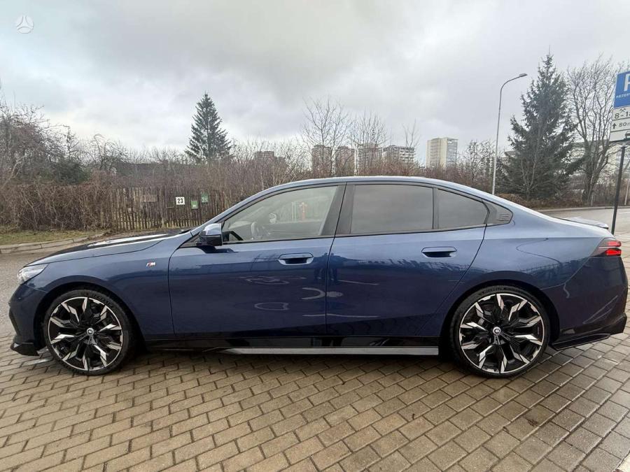 Zils BMW 520 2024 Viļņa, ar dzinēja tilpumu 2.00 L un nobraukumu 38 tūkst. km par 50900 €, foto 3 vietnē AUTOMOTO.COM.LV