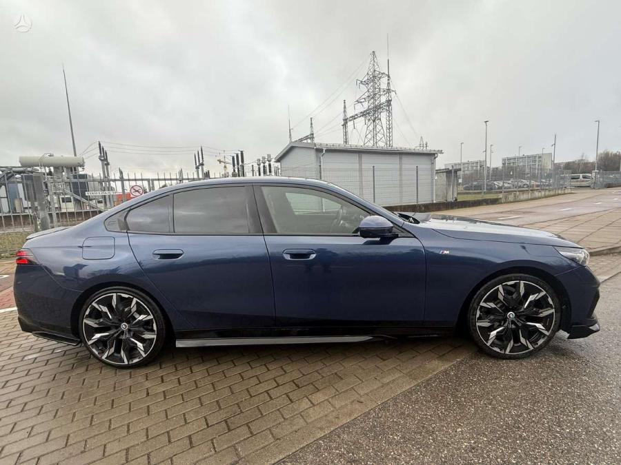 Zils BMW 520 2024 Viļņa, ar dzinēja tilpumu 2.00 L un nobraukumu 38 tūkst. km par 50900 €, foto 4 vietnē AUTOMOTO.COM.LV