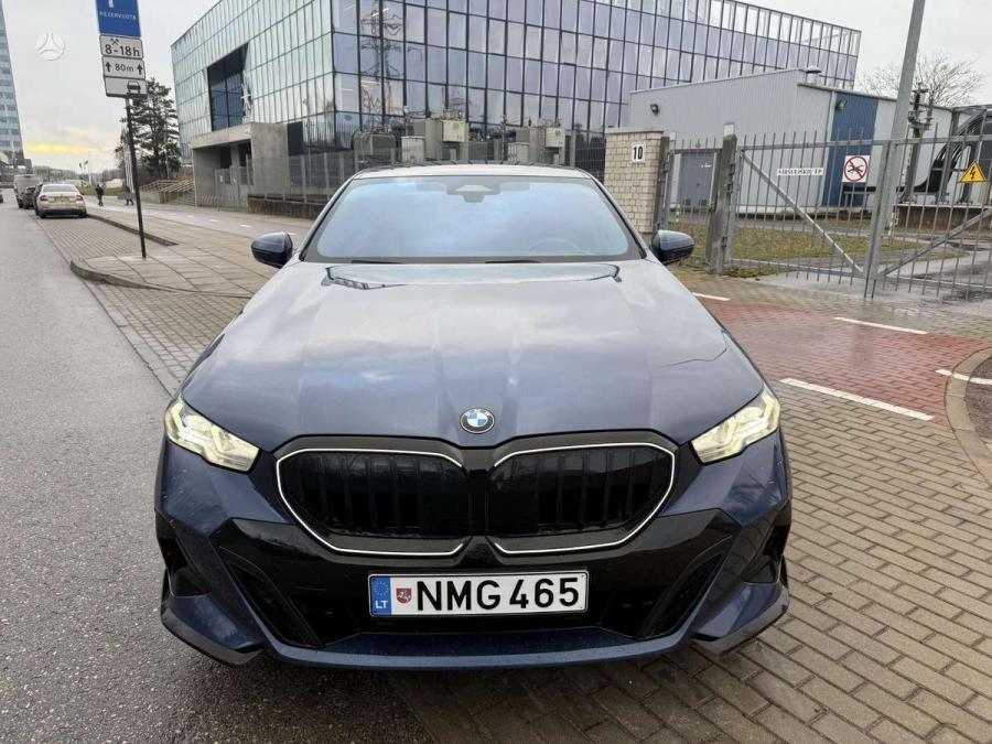 Zils BMW 520 2024 Viļņa, ar dzinēja tilpumu 2.00 L un nobraukumu 38 tūkst. km par 50900 €, foto 5 vietnē AUTOMOTO.COM.LV