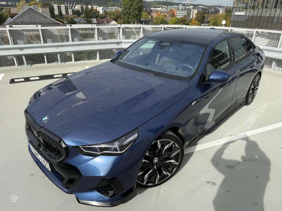 Zils BMW 520 2024 Viļņa, ar dzinēja tilpumu 2.00 L un nobraukumu 39 tūkst. km par 50900 €, foto 23 vietnē AUTOMOTO.COM.LV