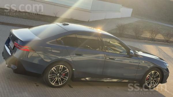 Zils BMW 520 2024 Rīga, ar dzinēja tilpumu 2.00 L un nobraukumu 37 tūkst. km par 53900 €, foto 9 vietnē AUTOMOTO.COM.LV