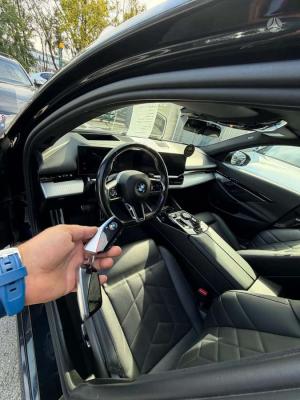 Zils BMW 520 2024 Viļņa, ar dzinēja tilpumu 2.00 L un nobraukumu 195 tūkst. km par 48000 €, foto 12 vietnē AUTOMOTO.COM.LV