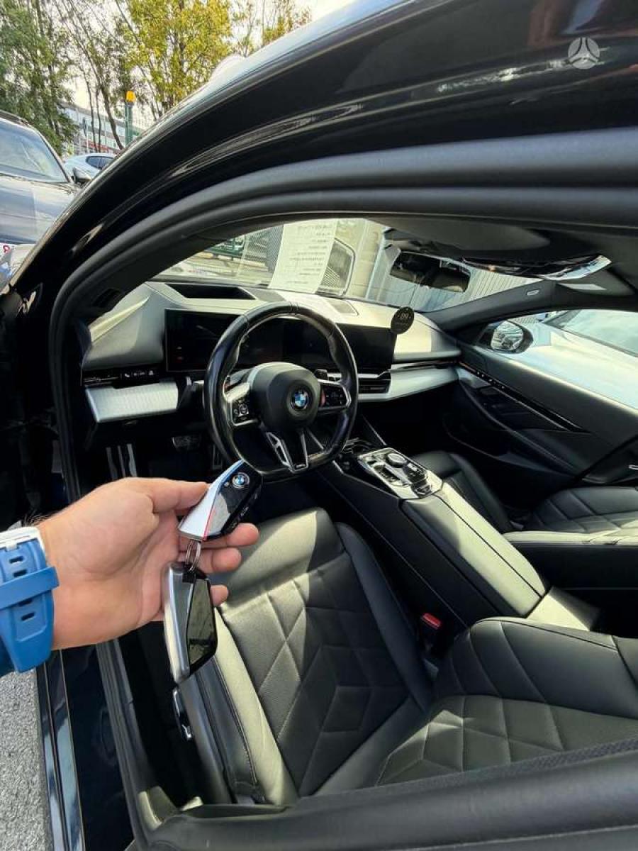 Zils BMW 520 2024 Viļņa, ar dzinēja tilpumu 2.00 L un nobraukumu 195 tūkst. km par 48000 €, foto 12 vietnē AUTOMOTO.COM.LV