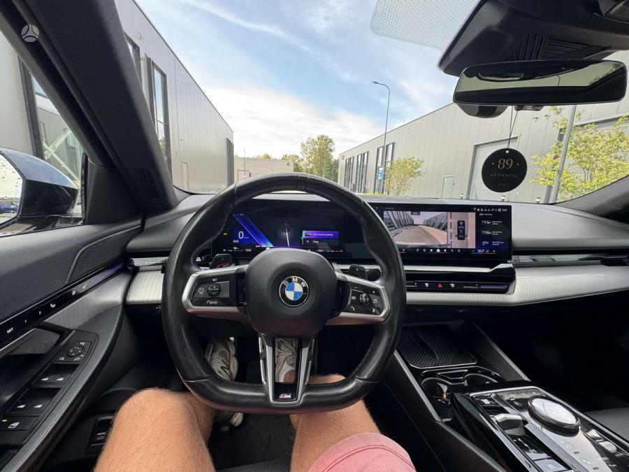 Zils BMW 520 2024 Viļņa, ar dzinēja tilpumu 2.00 L un nobraukumu 195 tūkst. km par 48000 €, foto 24 vietnē AUTOMOTO.COM.LV