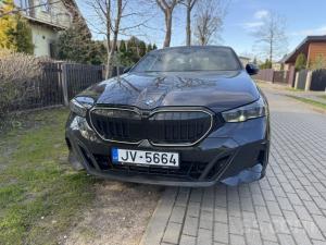 Zils BMW 520 2024 Liepāja, ar dzinēja tilpumu 2.00 L un nobraukumu 80 tūkst. km par 50000 €, foto 3 vietnē AUTOMOTO.COM.LV