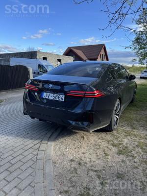 Zils BMW 520 2024 Liepāja, ar dzinēja tilpumu 2.00 L un nobraukumu 80 tūkst. km par 50000 €, foto 5 vietnē AUTOMOTO.COM.LV