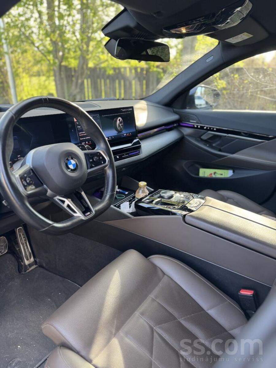Zils BMW 520 2024 Liepāja, ar dzinēja tilpumu 2.00 L un nobraukumu 80 tūkst. km par 50000 €, foto 12 vietnē AUTOMOTO.COM.LV