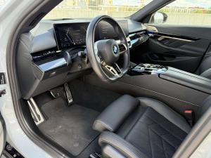 Blue BMW 520 2024 in Vilnius, with an engine capacity of 2.00 L and mileage of 59 thousand km for 55500 €, photo 15 on AUTOMOTO.COM.LV