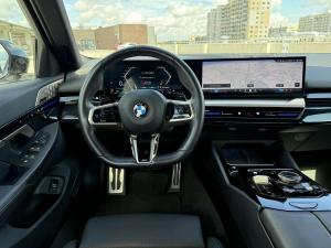 Blue BMW 520 2024 in Vilnius, with an engine capacity of 2.00 L and mileage of 59 thousand km for 55500 €, photo 20 on AUTOMOTO.COM.LV
