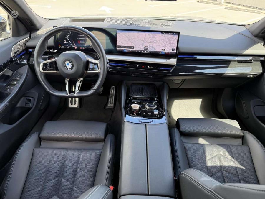 Blue BMW 520 2024 in Vilnius, with an engine capacity of 2.00 L and mileage of 59 thousand km for 55500 €, photo 31 on AUTOMOTO.COM.LV