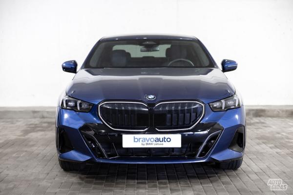 Zils BMW 520 2025 Viļņa, ar dzinēja tilpumu 2.00 L un nobraukumu 8 tūkst. km par 66881 €, foto 2 vietnē AUTOMOTO.COM.LV