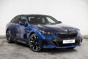 Blue BMW 520 2025 in Vilnius, with an engine capacity of 2.00 L and mileage of 9 thousand km for 65491 €, photo 4 on AUTOMOTO.COM.LV