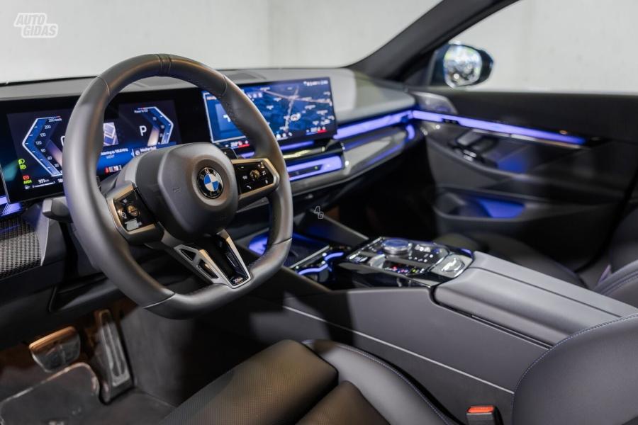 Blue BMW 520 2025 in Vilnius, with an engine capacity of 2.00 L and mileage of 9 thousand km for 65491 €, photo 15 on AUTOMOTO.COM.LV