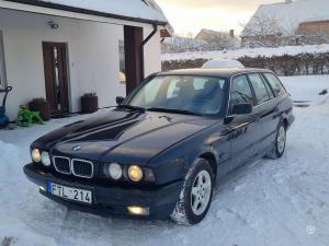 Blue BMW 520 1995 in Kretinga, with an engine capacity of 2.00 L and mileage of 450 thousand km for 2600 €, photo 2 on AUTOMOTO.COM.LV