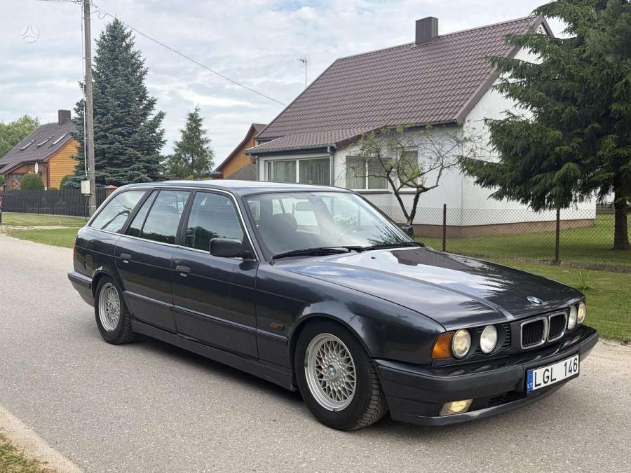 Zils BMW 520 1995 Kretinga, ar dzinēja tilpumu 1.99 L un nobraukumu 300 tūkst. km par 2900 €, foto 3 vietnē AUTOMOTO.COM.LV