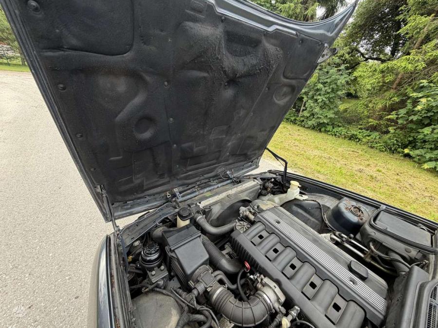 Zils BMW 520 1995 Kretinga, ar dzinēja tilpumu 1.99 L un nobraukumu 300 tūkst. km par 2900 €, foto 23 vietnē AUTOMOTO.COM.LV