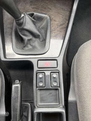 Zils BMW 520 1995 Kretinga, ar dzinēja tilpumu 1.99 L un nobraukumu 300 tūkst. km par 2900 €, foto 24 vietnē AUTOMOTO.COM.LV