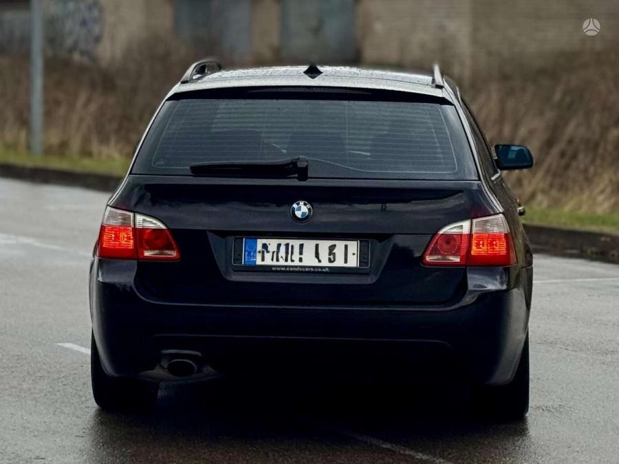 Zils BMW 520 2006 Radviliškis, ar dzinēja tilpumu 2.00 L un nobraukumu 322 tūkst. km par 4450 €, foto 7 vietnē AUTOMOTO.COM.LV