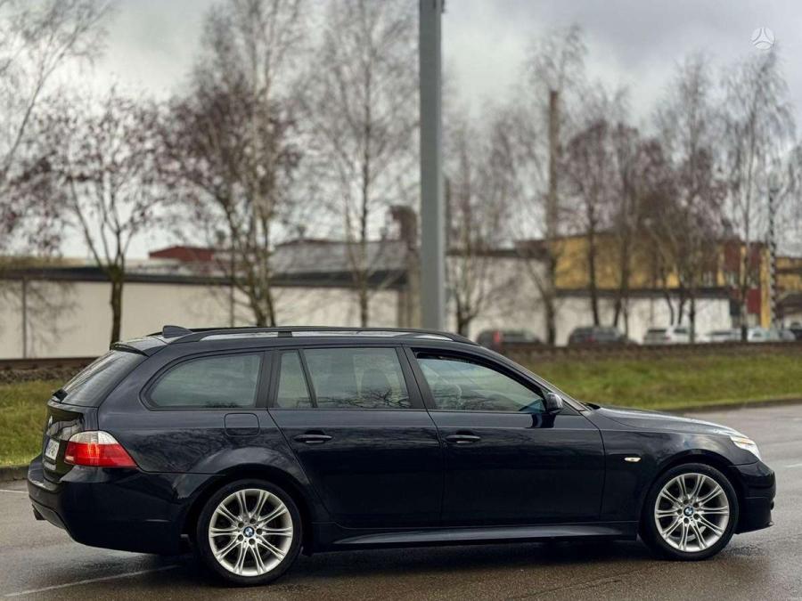 Zils BMW 520 2006 Radviliškis, ar dzinēja tilpumu 2.00 L un nobraukumu 322 tūkst. km par 4450 €, foto 9 vietnē AUTOMOTO.COM.LV