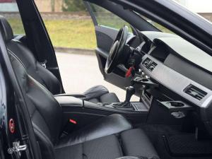 Zils BMW 520 2006 Radviliškis, ar dzinēja tilpumu 2.00 L un nobraukumu 322 tūkst. km par 4450 €, foto 21 vietnē AUTOMOTO.COM.LV