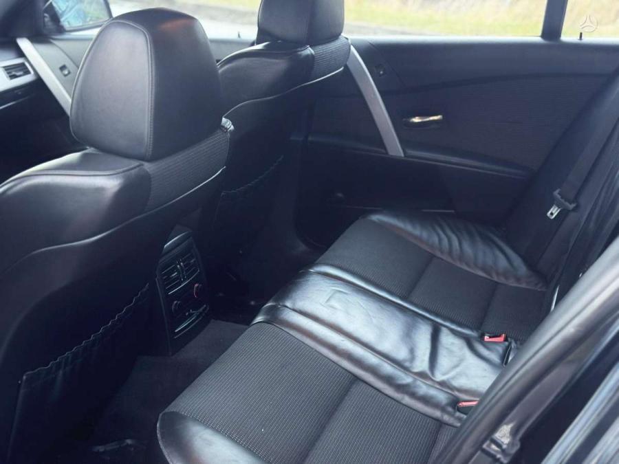 Zils BMW 520 2006 Radviliškis, ar dzinēja tilpumu 2.00 L un nobraukumu 322 tūkst. km par 4450 €, foto 22 vietnē AUTOMOTO.COM.LV