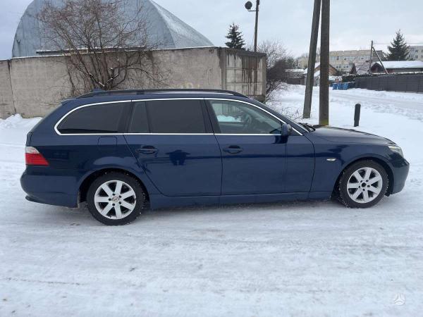 Blue BMW 520 2007 in Kaunas, with an engine capacity of 2.00 L and mileage of 320 thousand km for 2750 €, photo 4 on AUTOMOTO.COM.LV