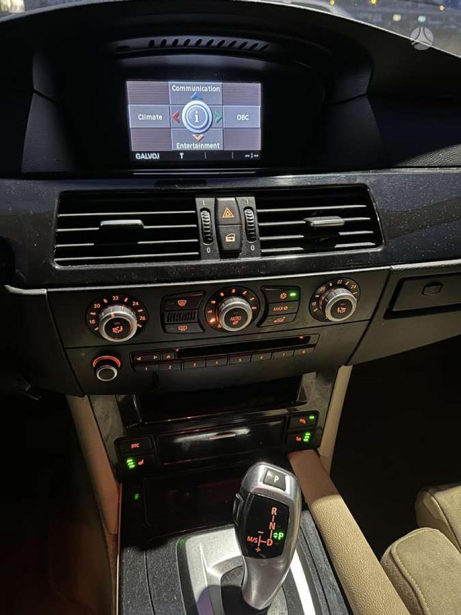 Blue BMW 520 2008 in Utena, with an engine capacity of 2.00 L and mileage of 470 thousand km for 2350 €, photo 7 on AUTOMOTO.COM.LV