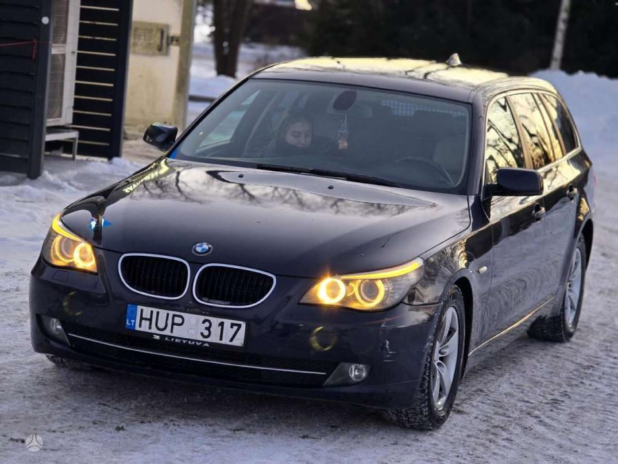 Blue BMW 520 2008 in Radviliskis, with an engine capacity of 2.00 L and mileage of 380 thousand km for 3450 €, photo 1 on AUTOMOTO.COM.LV