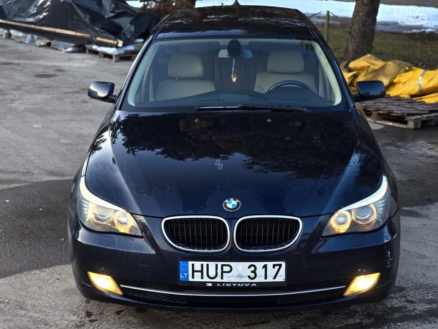 Blue BMW 520 2008 in Siauliai, with an engine capacity of 2.00 L and mileage of 379 thousand km for 2950 €, photo 1 on AUTOMOTO.COM.LV