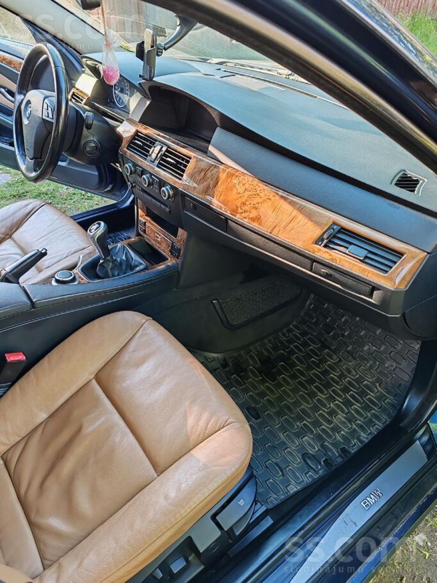 Zils BMW 520 2008 Rīga, ar dzinēja tilpumu 2.00 L un nobraukumu 255 tūkst. km par 3100 €, foto 9 vietnē AUTOMOTO.COM.LV