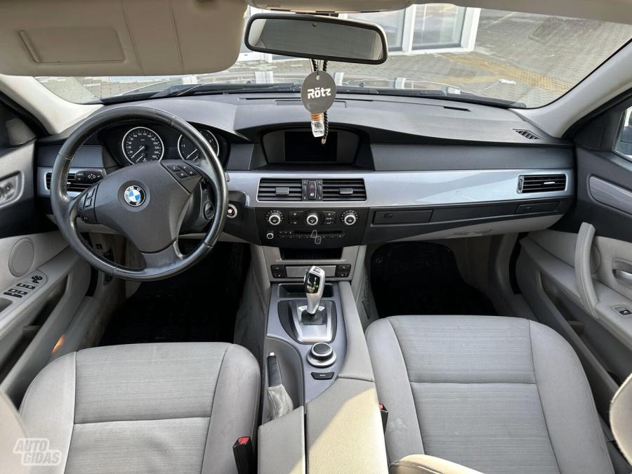 Zils BMW 520 2008 Viļņa, ar dzinēja tilpumu 2.00 L un nobraukumu 398 tūkst. km par 3000 €, foto 12 vietnē AUTOMOTO.COM.LV