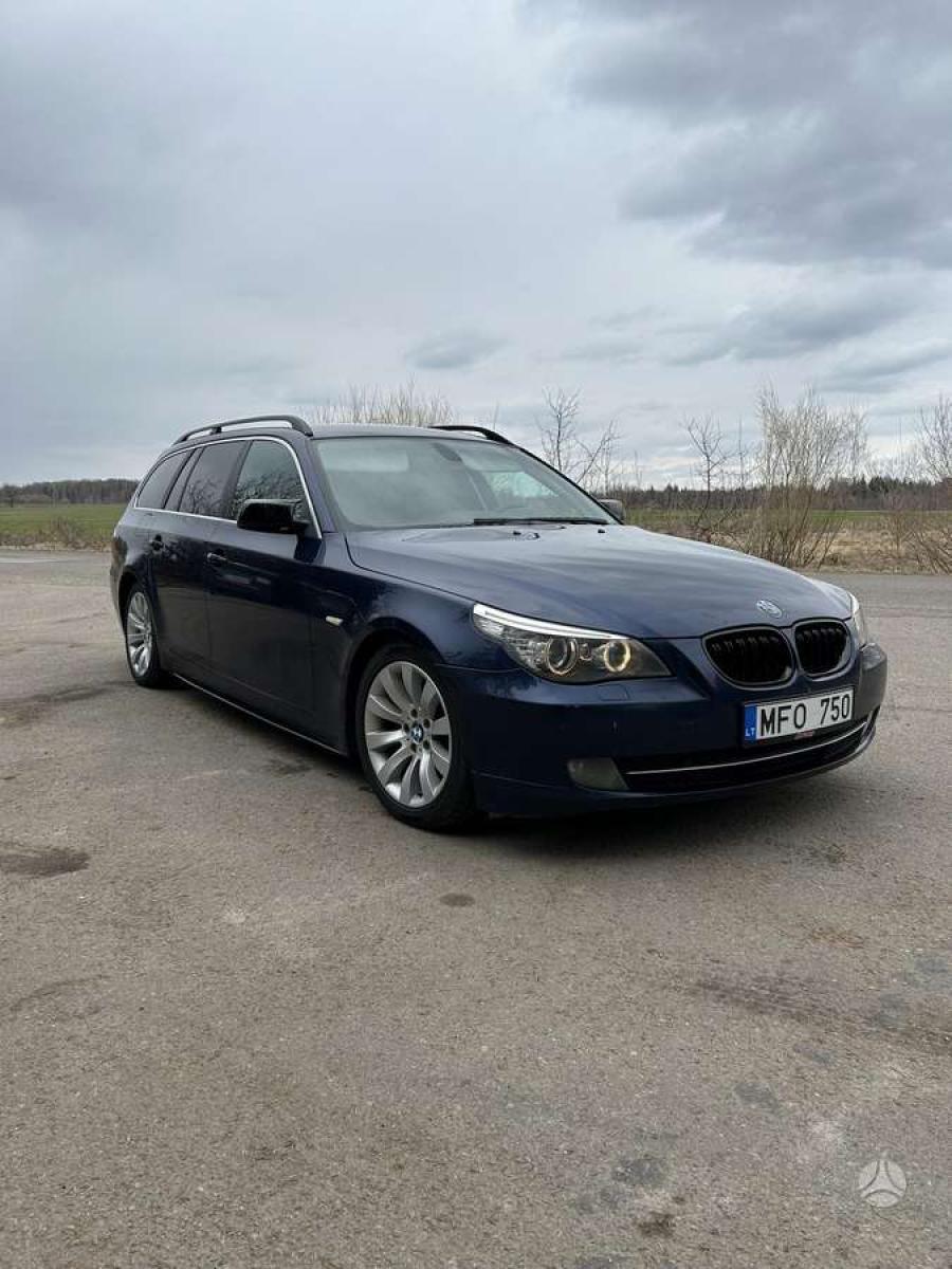 Синий БМВ 520 2008 в Паневежис, объемом двигателя 2.00 л и пробегом 380 тыс. км за 3000 €, фото 1 на AUTOMOTO.COM.LV