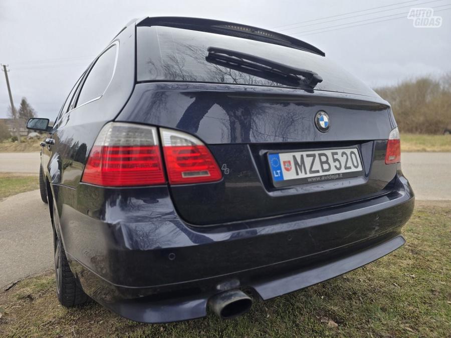 Blue BMW 520 2009 in Plunge, with an engine capacity of 2.00 L and mileage of 560 thousand km for 3000 €, photo 6 on AUTOMOTO.COM.LV