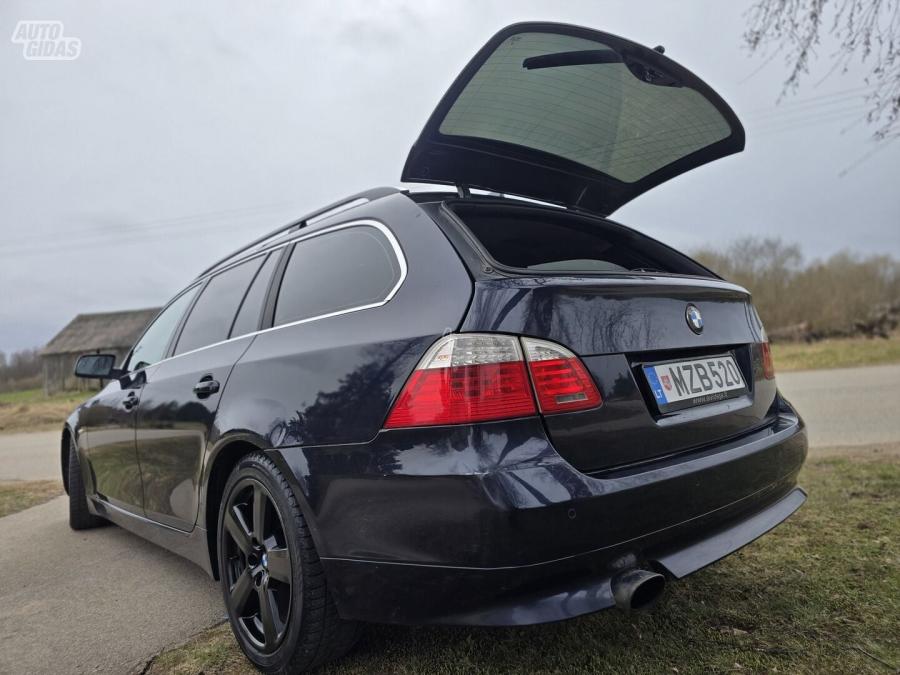 Blue BMW 520 2009 in Plunge, with an engine capacity of 2.00 L and mileage of 560 thousand km for 3000 €, photo 7 on AUTOMOTO.COM.LV