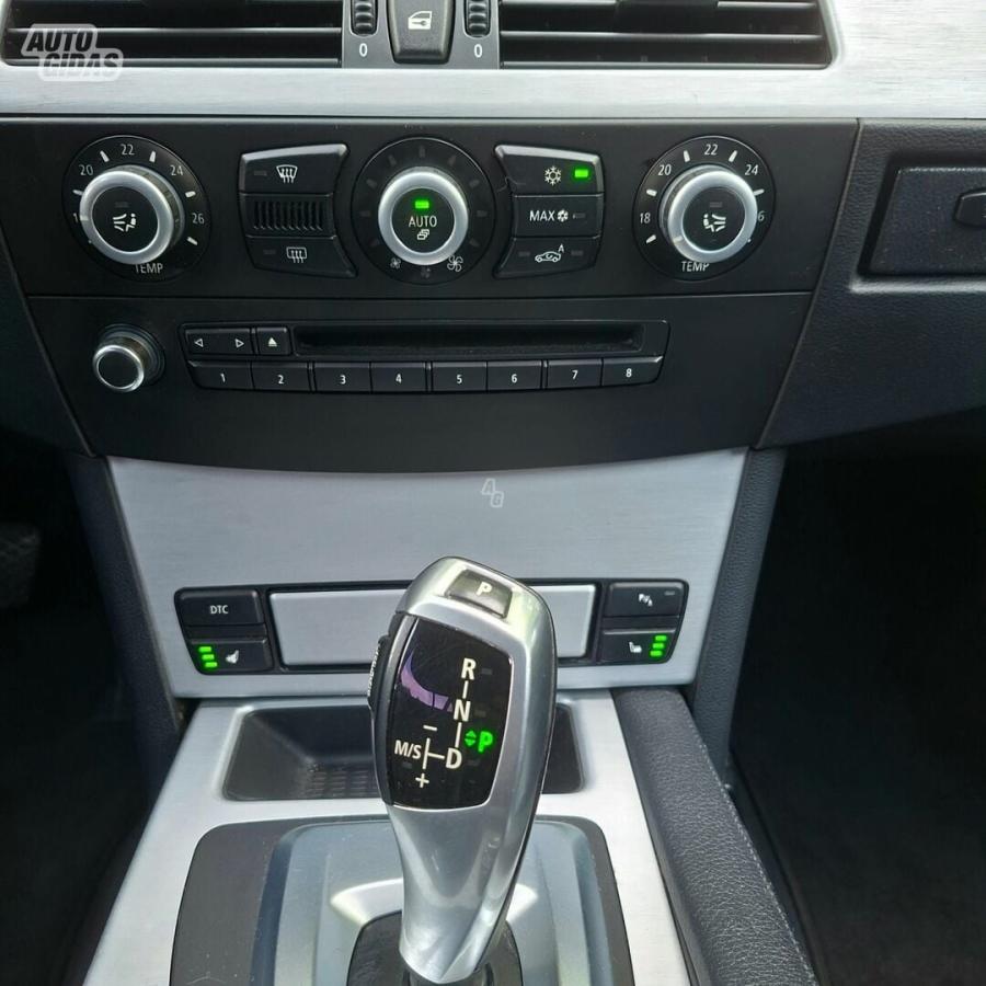 Blue BMW 520 2009 in Kaunas, with an engine capacity of 2.00 L and mileage of 350 thousand km for 4499 €, photo 17 on AUTOMOTO.COM.LV