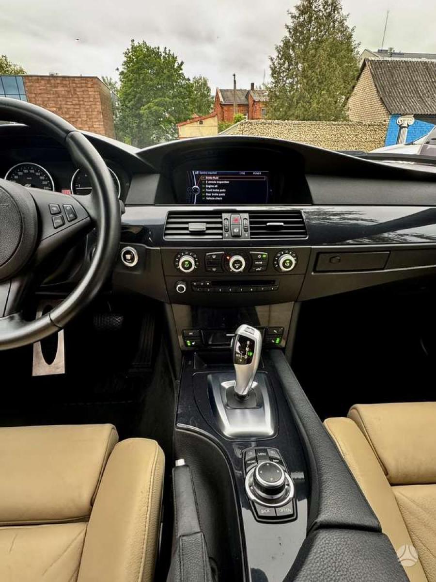 Blue BMW 520 2009 in Marijampole, with an engine capacity of 2.00 L and mileage of 295 thousand km for 4999 €, photo 26 on AUTOMOTO.COM.LV