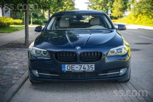 Blue BMW 520 2010 in Riga, with an engine capacity of 2.00 L and mileage of 279 thousand km for 6590 €, photo 2 on AUTOMOTO.COM.LV