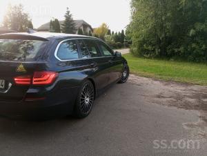 Blue BMW 520 2010 in Riga, with an engine capacity of 2.00 L and mileage of 613 thousand km for 5890 €, photo 3 on AUTOMOTO.COM.LV