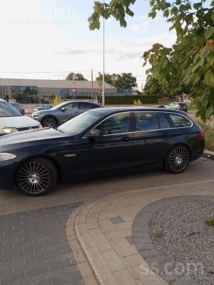 Blue BMW 520 2010 in Riga, with an engine capacity of 2.00 L and mileage of 613 thousand km for 5890 €, photo 6 on AUTOMOTO.COM.LV