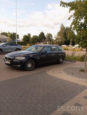 Blue BMW 520 2010 in Riga, with an engine capacity of 2.00 L and mileage of 613 thousand km for 5890 €, photo 7 on AUTOMOTO.COM.LV
