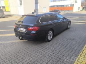 Blue BMW 520 2010 in Riga, with an engine capacity of 2.00 L and mileage of 303 thousand km for 6850 €, photo 4 on AUTOMOTO.COM.LV