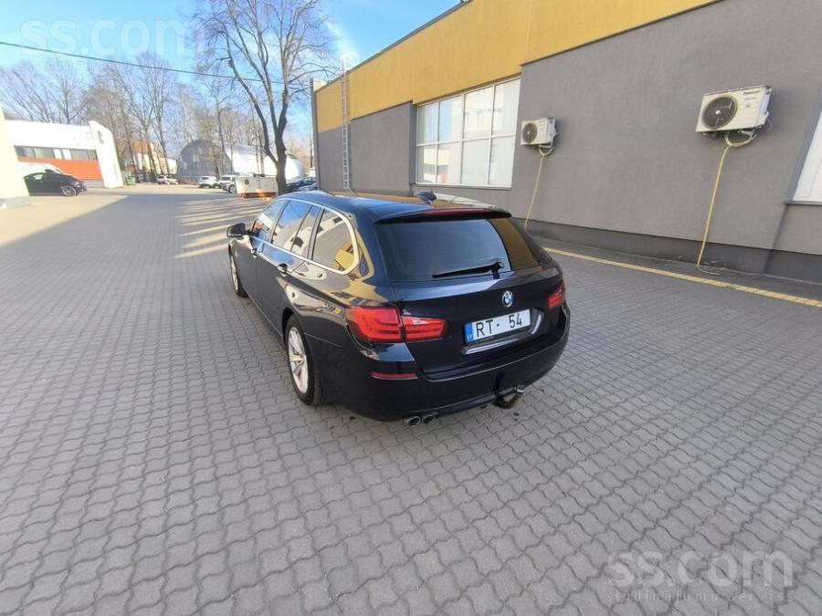 Blue BMW 520 2010 in Riga, with an engine capacity of 2.00 L and mileage of 303 thousand km for 6850 €, photo 21 on AUTOMOTO.COM.LV